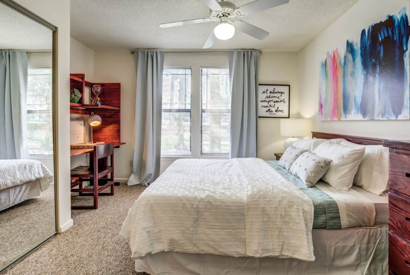 Hideaway Apartments Gainesville - Swamp Rentals