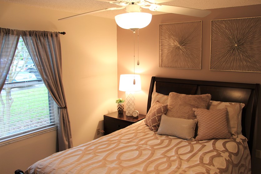 Hunters Run Apartments in Gainesville, FL - Swamp Rentals