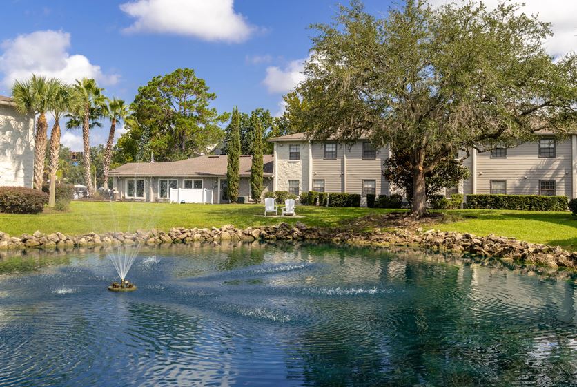 Ridgemar Commons Apartments - Swamp Rentals