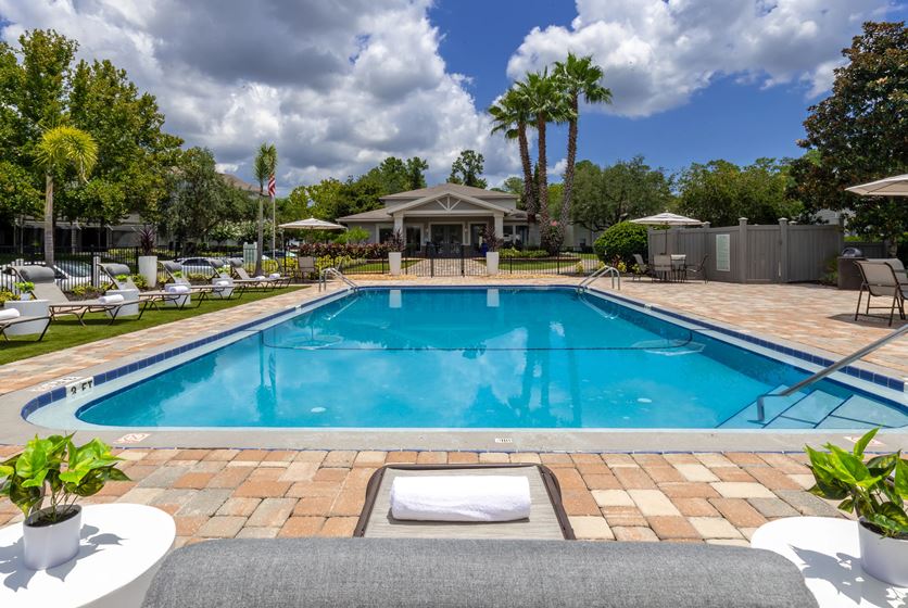 Ridgemar Commons Apartments - Swamp Rentals